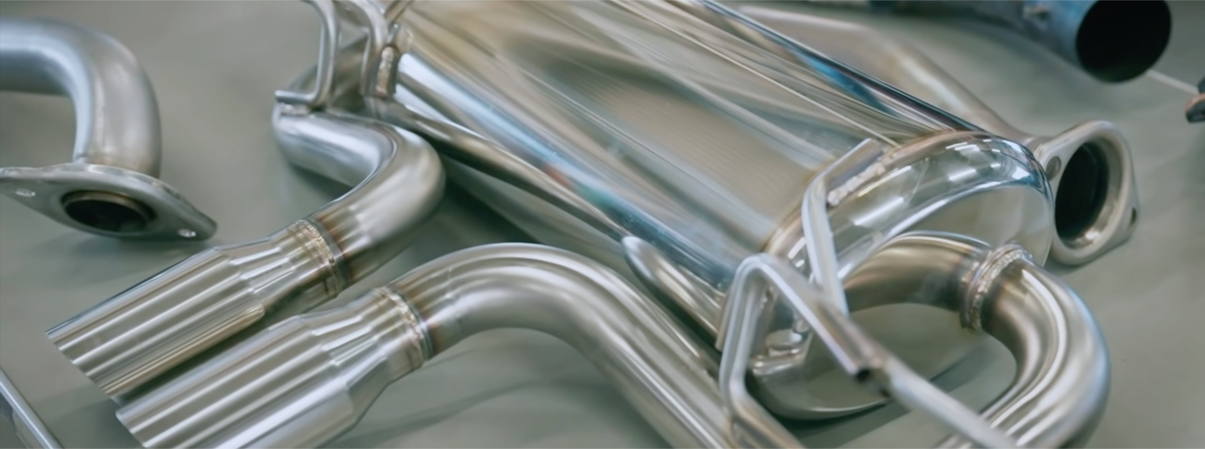 PERFORMANCE MUFFLER｜STI